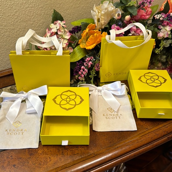 Kendra Scott | Other | Two Kendra Scott Lime Green Gift Set Boxes With ...